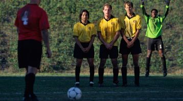 Direct Kick vs Indirect Kick in Soccer (Explained)