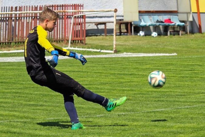 What is a Sweeper Keeper? (And How to Play One)