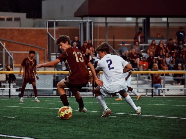 What is a Double Pivot in Soccer? (Full Explanation)